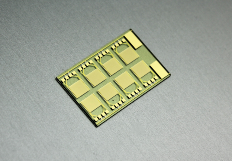 Lab-on-a-Chip for Point-of-Care-Diagnostics | RealIZM